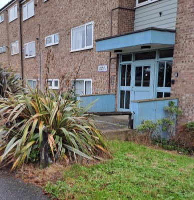 2 bedroom second floor flat in Greenstead - HomeChoice